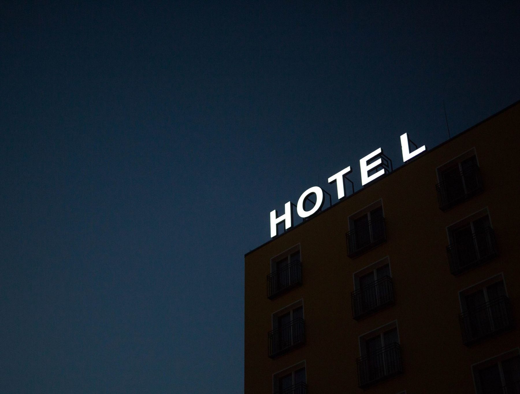 Free Places To Sleep: Travel With Free Accommodation - Buddy The ...