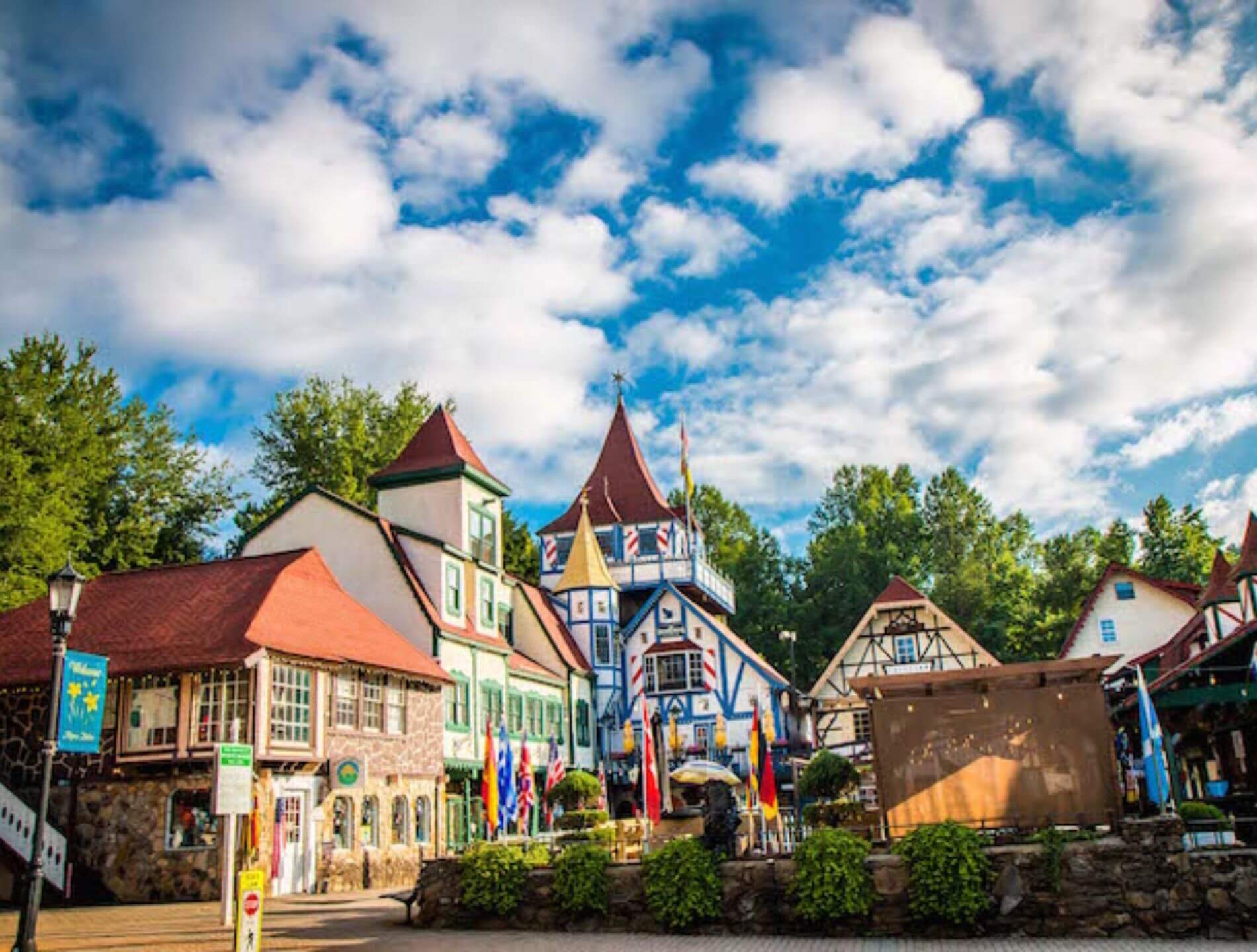 Best Cities To Visit In Georgia - Buddy The Traveling Monkey