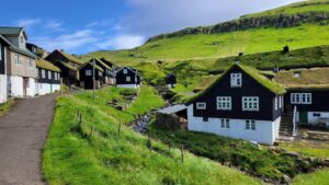Visiting Mykines Faroe Islands: How To See The Adorable Mykines Puffins ...